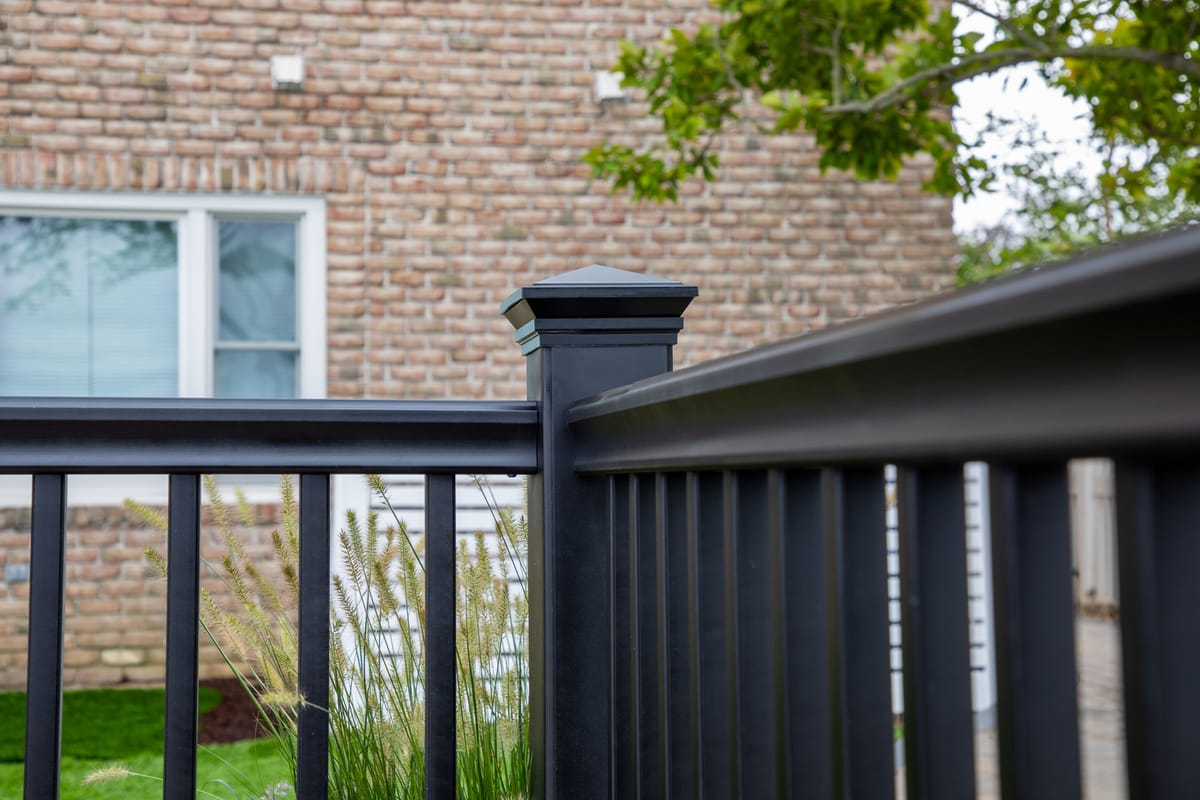 BlueLinx Partners with Oldcastle to Stock RDI Railing